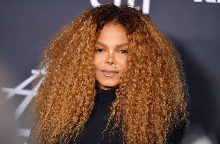 Janet Jackson Thanks Siblings As She’s Inducted Into Rock & Roll Hall ...